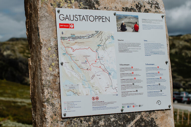 Gaustatoppen - The Beautiful Mountain in Southern Norway - In the Woods ...